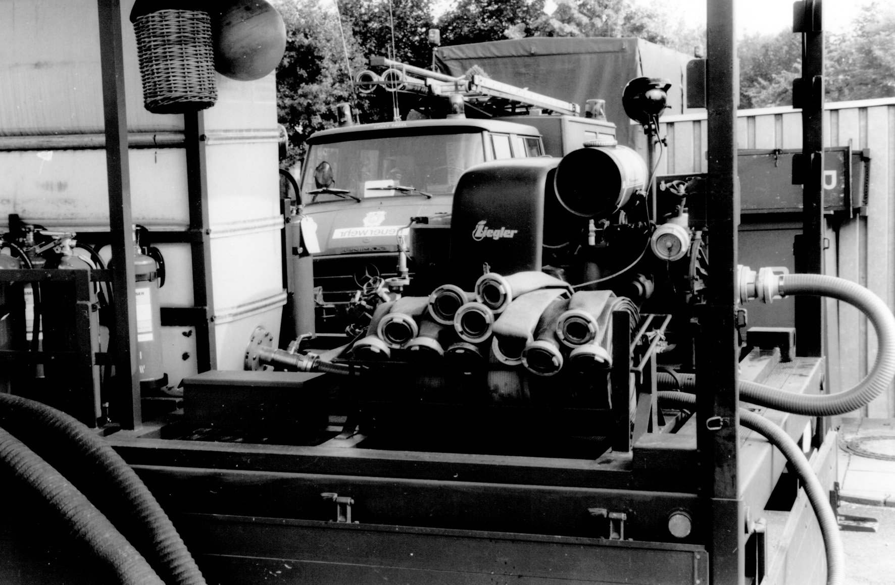 Fotopagina 0026 – Daf VW Brandweer GGW (KLu) | DEFENSIEBRANDWEER NL