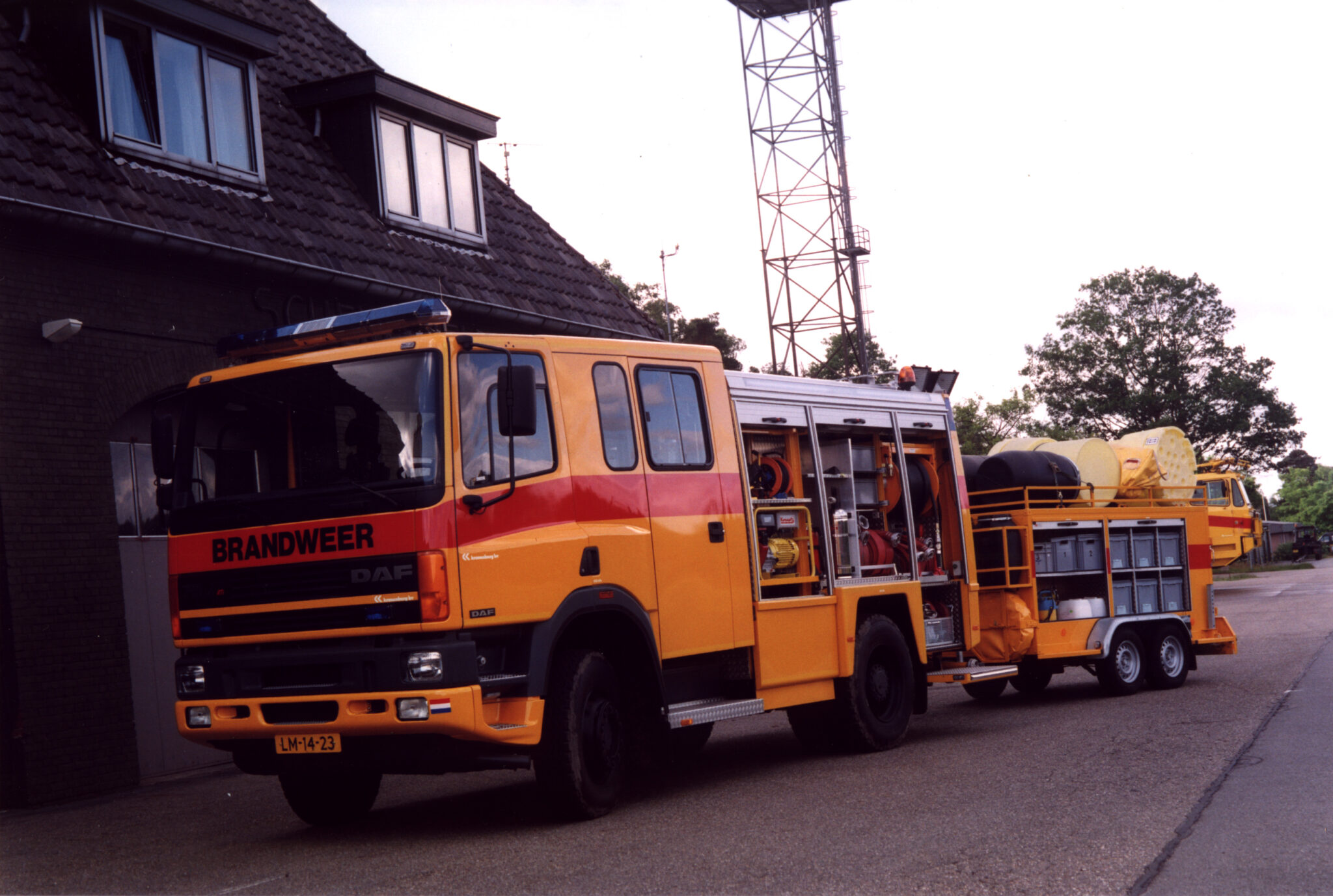 Kenteken: LM-14-23: Daf FFV75 TS 1996 (KLu) (1) | DEFENSIEBRANDWEER NL