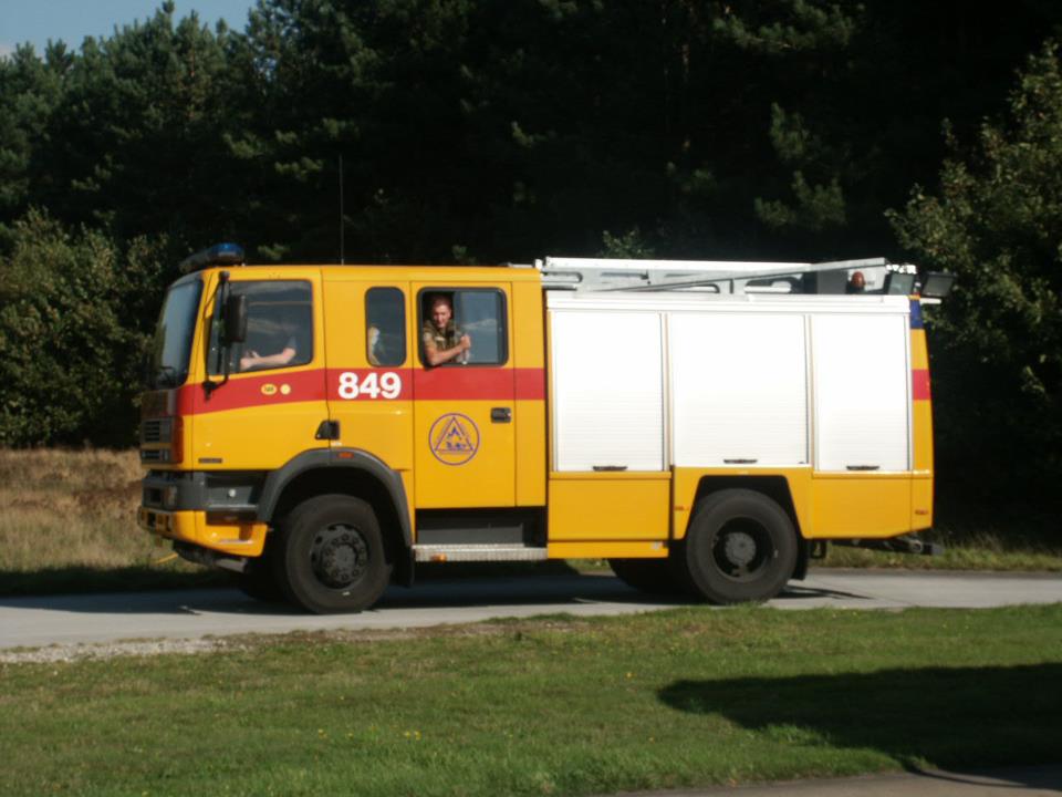 Kenteken: LM-14-24: Daf FFV75 TS 1996 (KLu) | DEFENSIEBRANDWEER NL